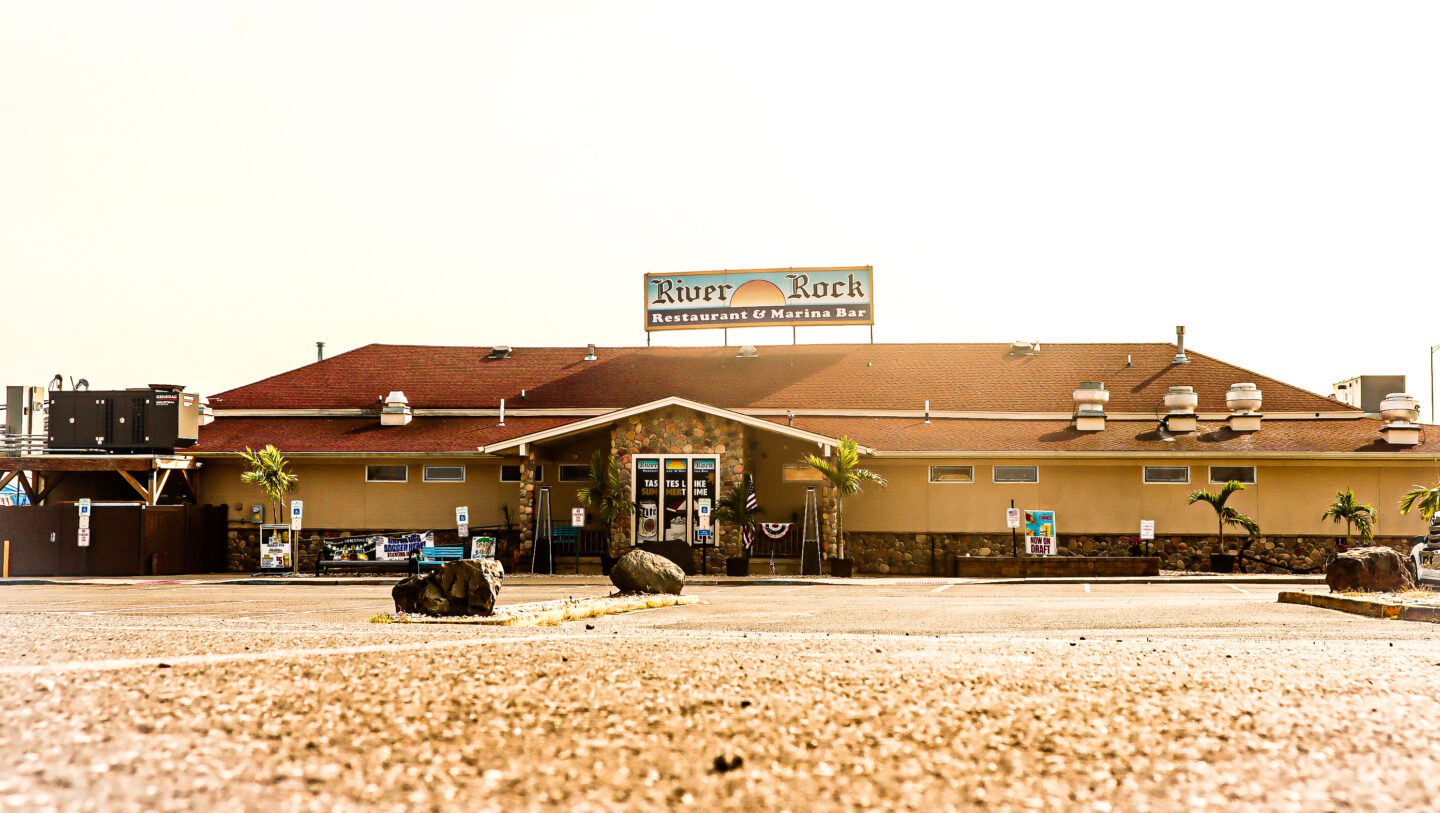River Rock Restaurant & Marina Bar | Sports Bar & American Eatery in ...